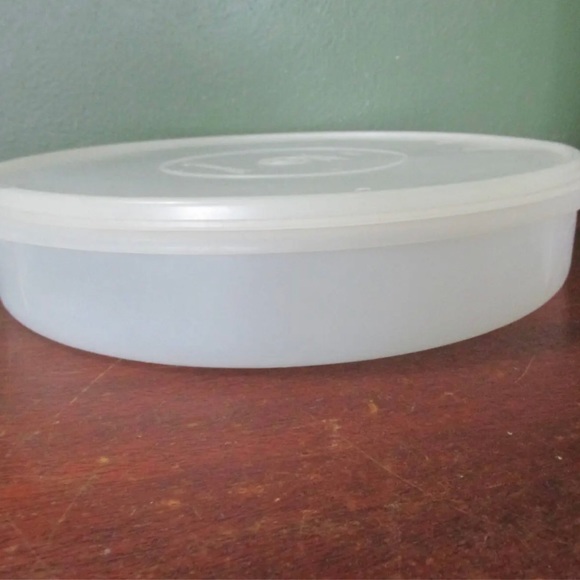 Tupperware | Kitchen | Vintage Tupperware Cupcake Keeper 2 | Poshmark